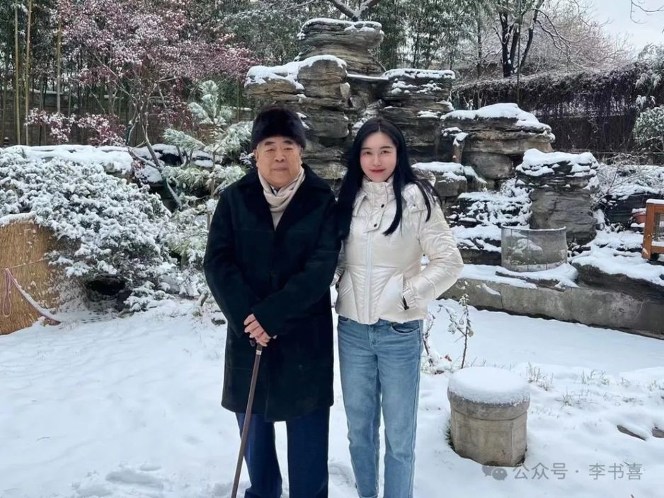 87岁范曾传嫩妻搬空字画！ 女儿证“失联”超1月 - 人物新闻 - 温哥华天空 - Vansky