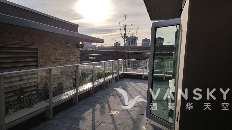 温哥华出租 几乎全新三房三个全卫生间townhouse--lougheed mall附近 - 温哥华天空 - Vansky.com