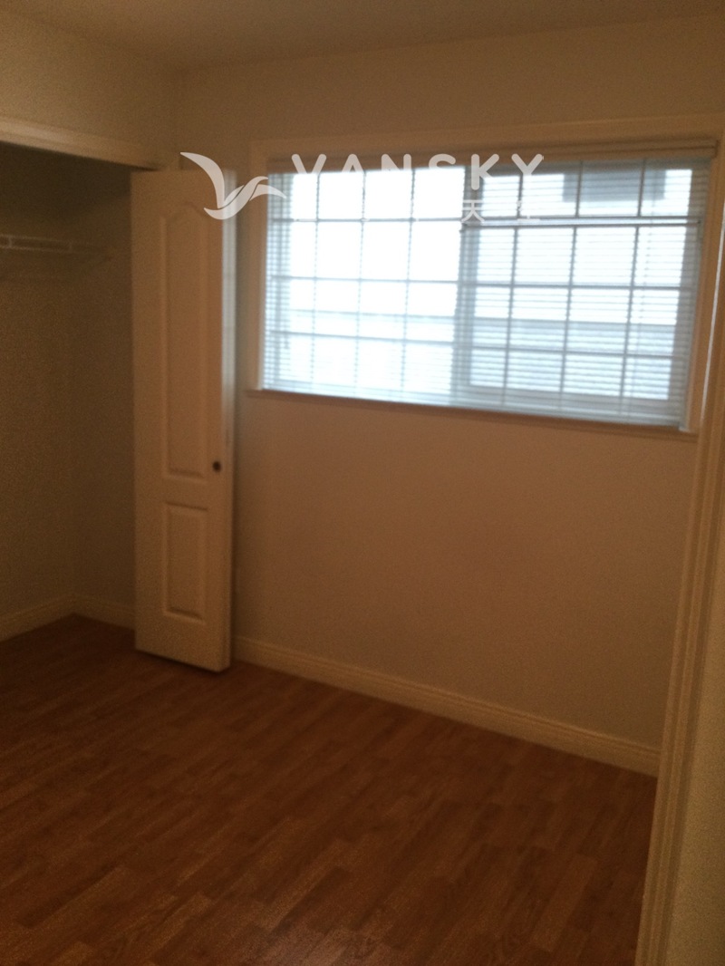 温哥华出租 隨時可入住，新l房l廳l廚l廁獨立單位，溫東七街夾Renfrew - 温哥华天空 - Vansky.com